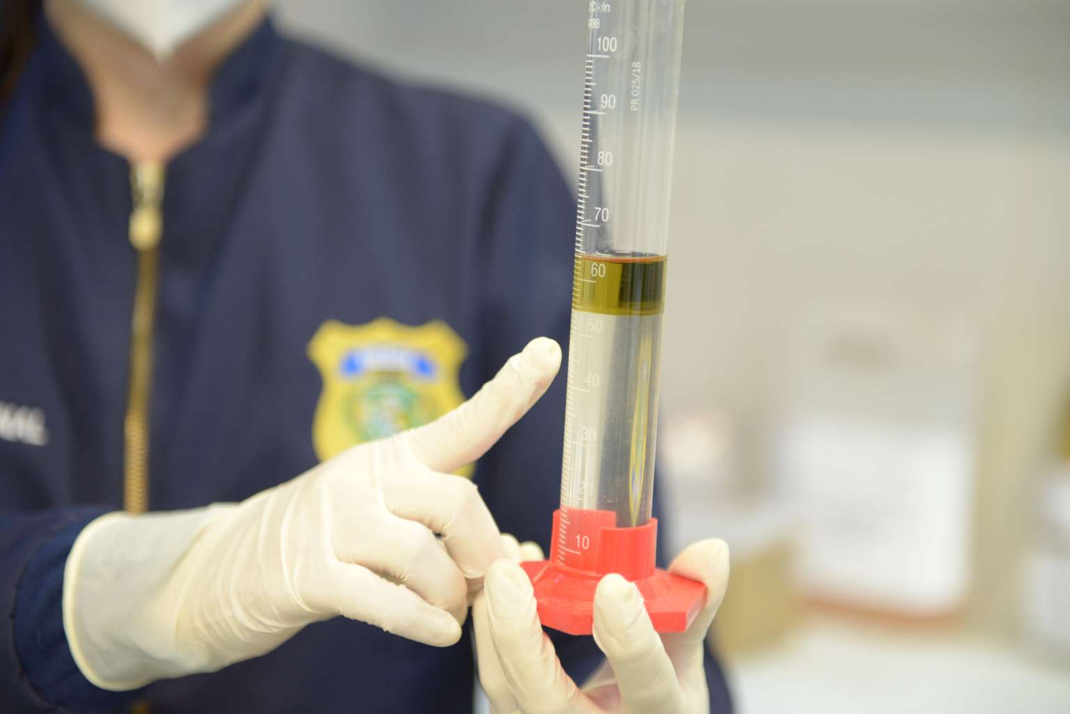 Perito Criminal: a ciência química na solução de crimes - Perícia Forense